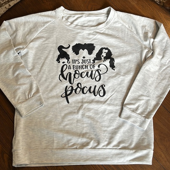 Disney | Tops | Xl Hocus Pocus Sweatshirt | Poshmark